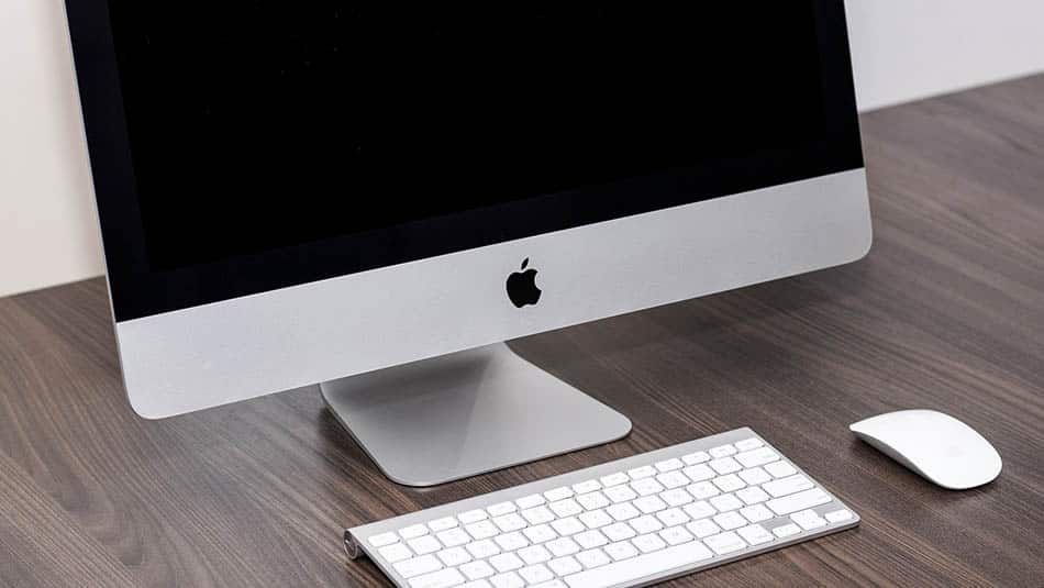 Mi iMac enciende, pero la pantalla se queda en negro - PlaySat